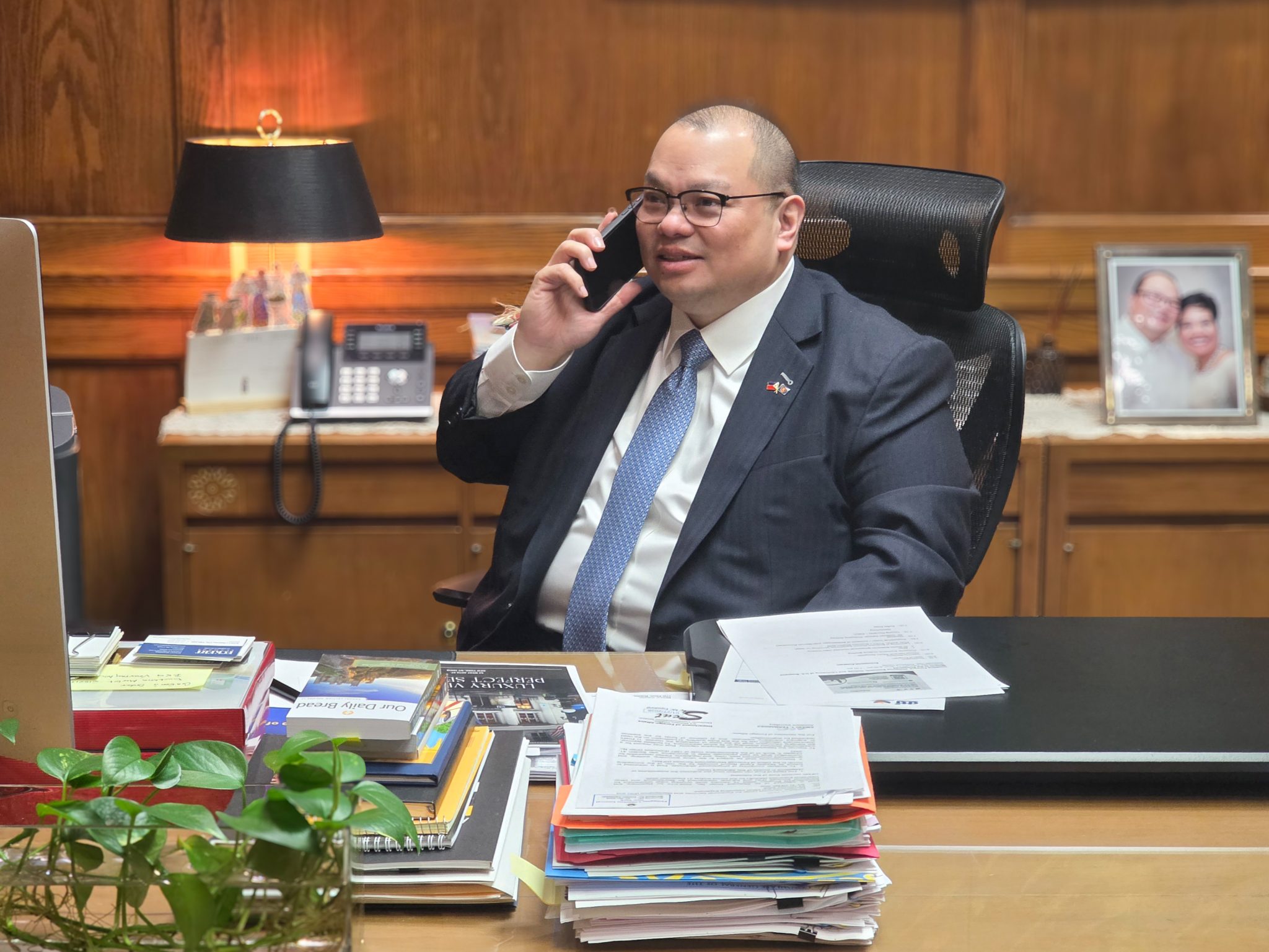 PH Consul General, Jersey City Mayor Solomon, Discuss Support for Fil ...